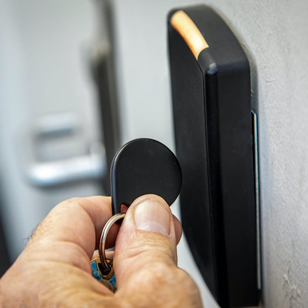 What to Look for When Choosing a Proximity Badge Reader